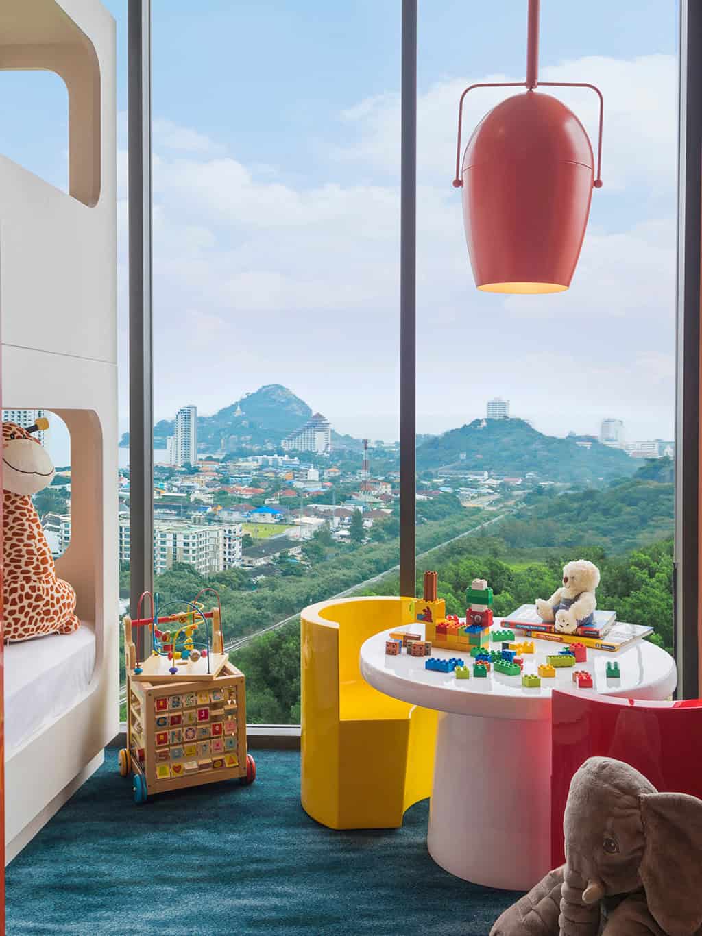 1 King 1 Bunk 1 Bedroom Kids Theme Suite(KidSuites®) | Holiday Inn Vana ...